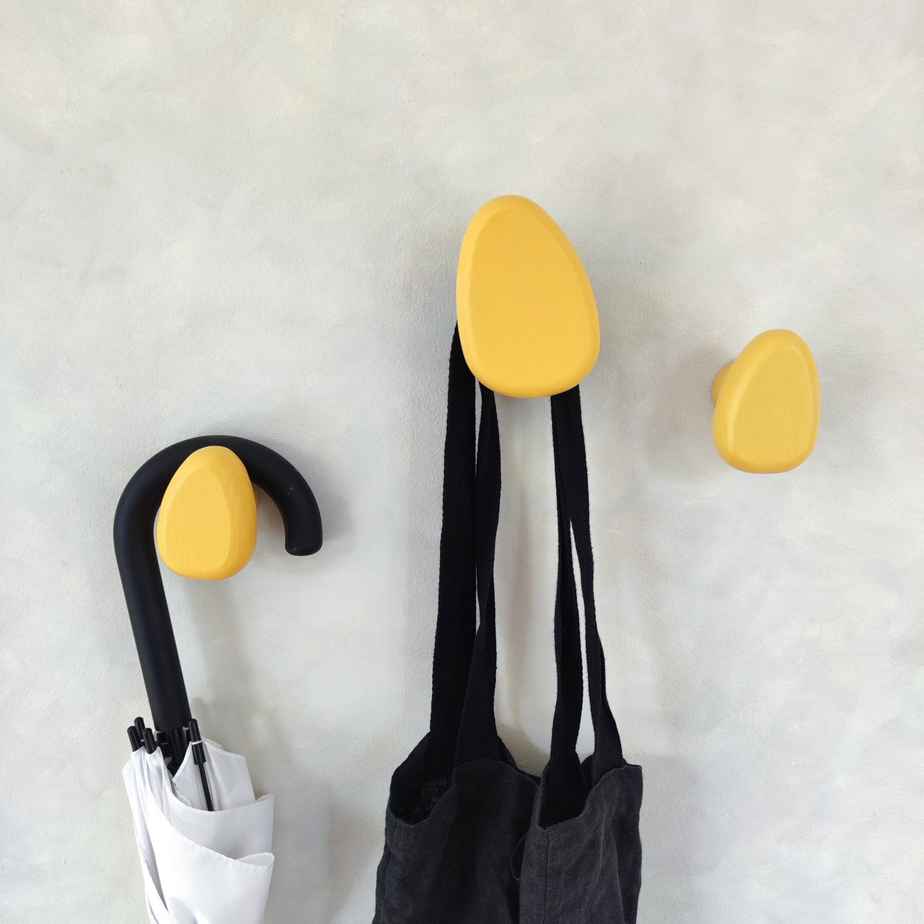 Wall hooks DROP I Made from wood I Different colours – NAMII